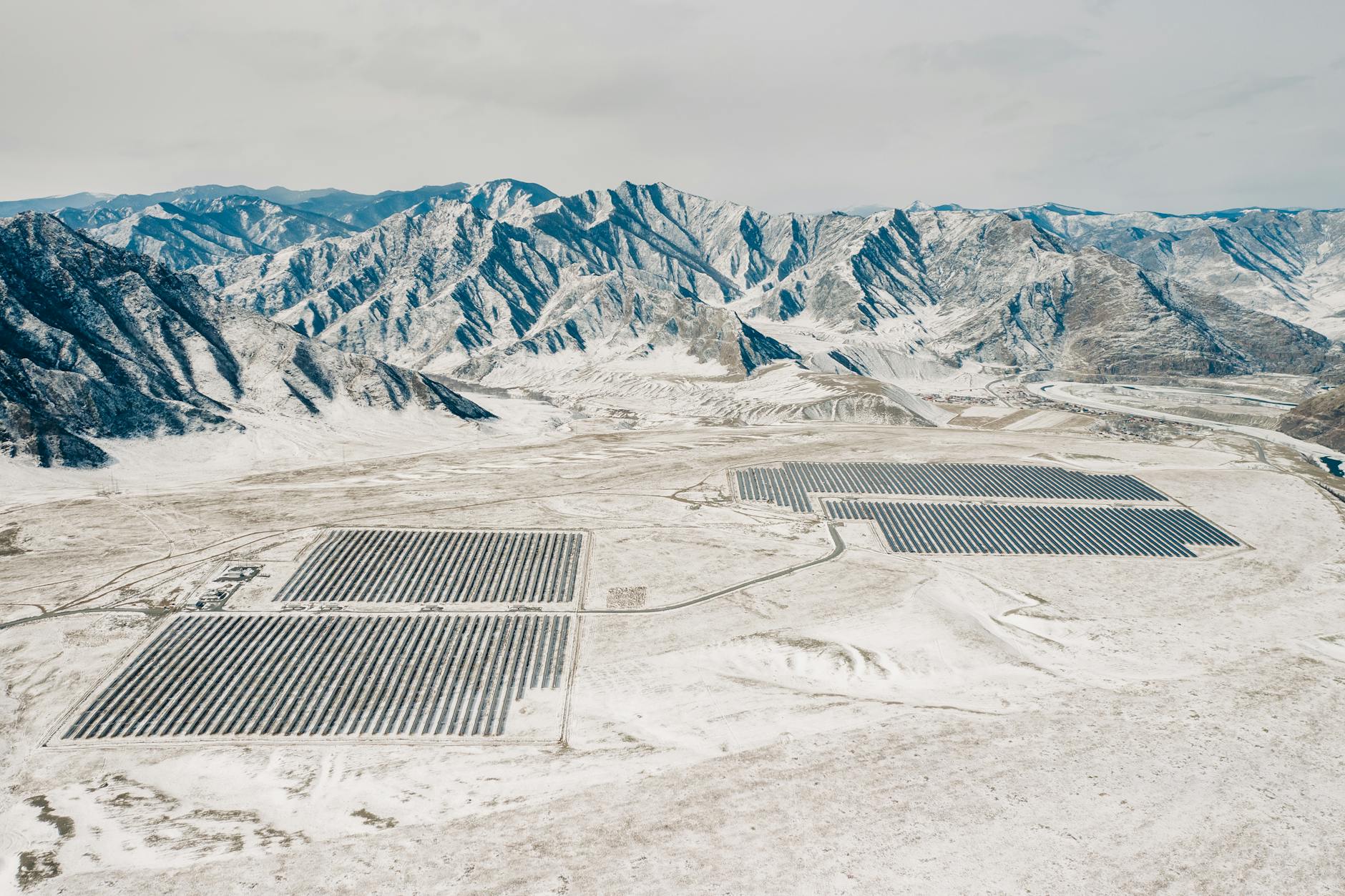 Renewable Energy Integration with AI and IoT – Renewable Transition